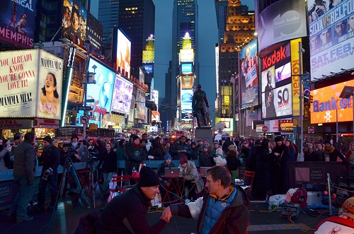 The Magic of Thinking Big - How to Break World Records in Times Square ...